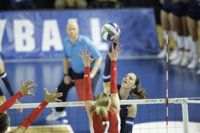 Record crowd sees No. 12 BYU women’s volleyball power past Utah | News ...